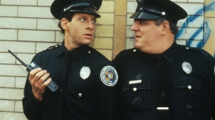 Η ΜΕΓΑΛΗ ΤΩΝ ΜΠΑΤΣΩΝ ΣΧΟΛΗ Νο 2 (POLICE ACADEMY 2: THEIR FIRST ...