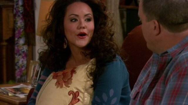 MIKE AND MOLLY - Season 1 Episode 11 | Star TV
