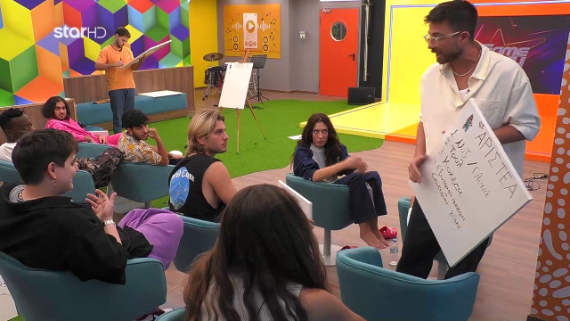 Fame Story | Χαμός στο μάθημα social media με την Andrew και τον ...