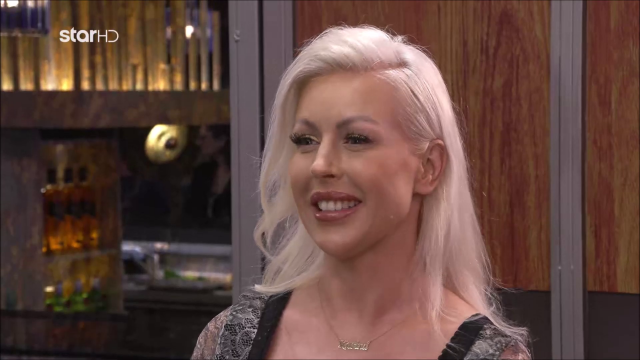 First Dates | Η Καρίνα υπόσχεται πως δεν θα φύγει από το ραντεβού αυτήν ...